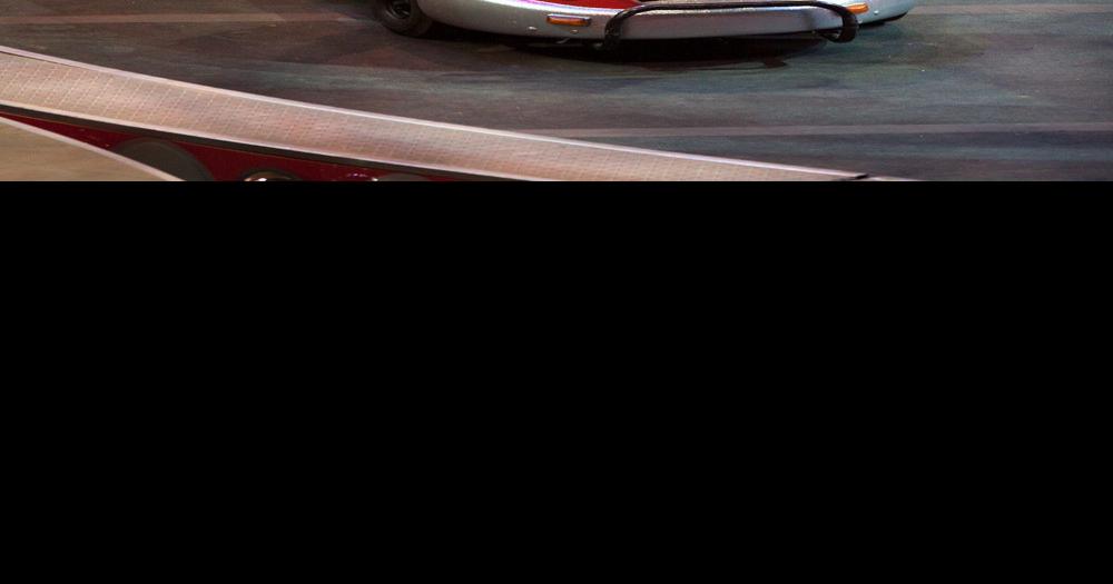 Chief funny man leads 'Barnum Bash' coming to the Assembly Hall | News ...