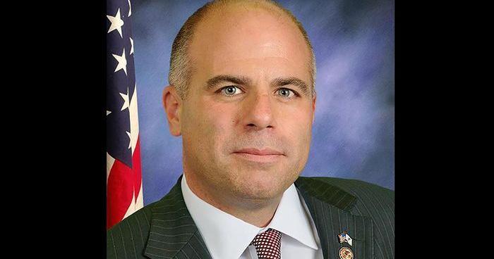 Jim Dey | No weaseling his way out of this one | Columns | news-gazette.com