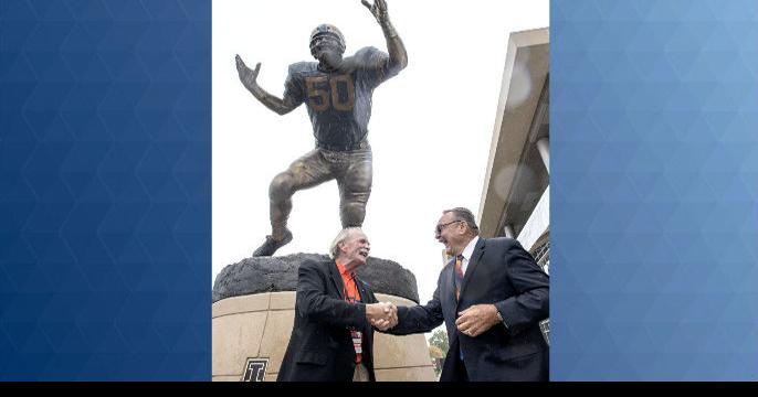 Immortalized: Hundreds brave rain for Butkus statue unveiling (w/ video ...
