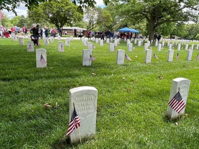 PHOTO GALLERY: Scenes from Memorial Day | News | news-gazette.com