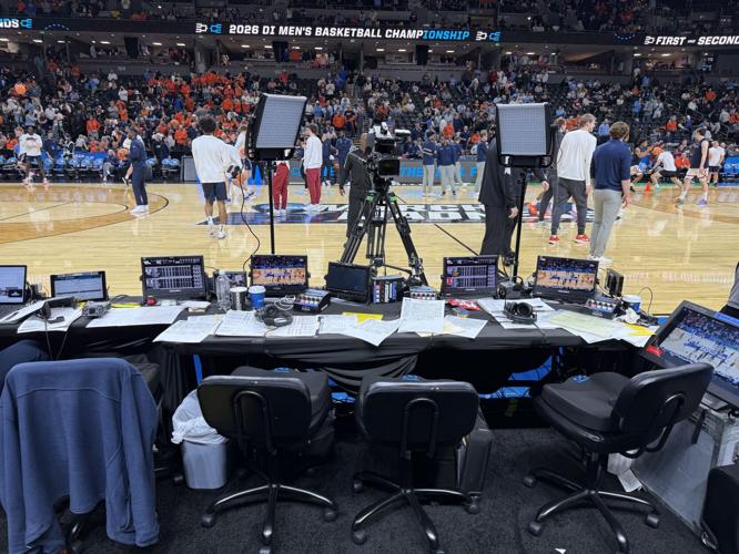 Inside The Arena: Illini get to the second round in style | Sports ...