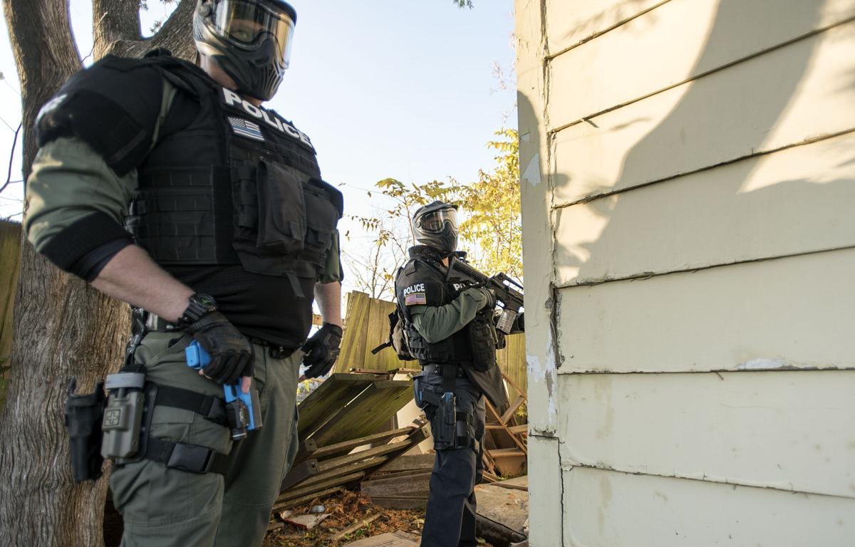 Champaign SWAT Team Training | News | news-gazette.com