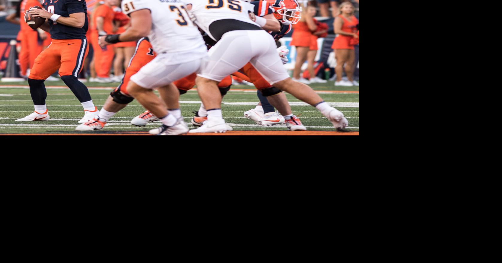 Steady Luke Altmyer put Illinois in position for Week 1 win ...