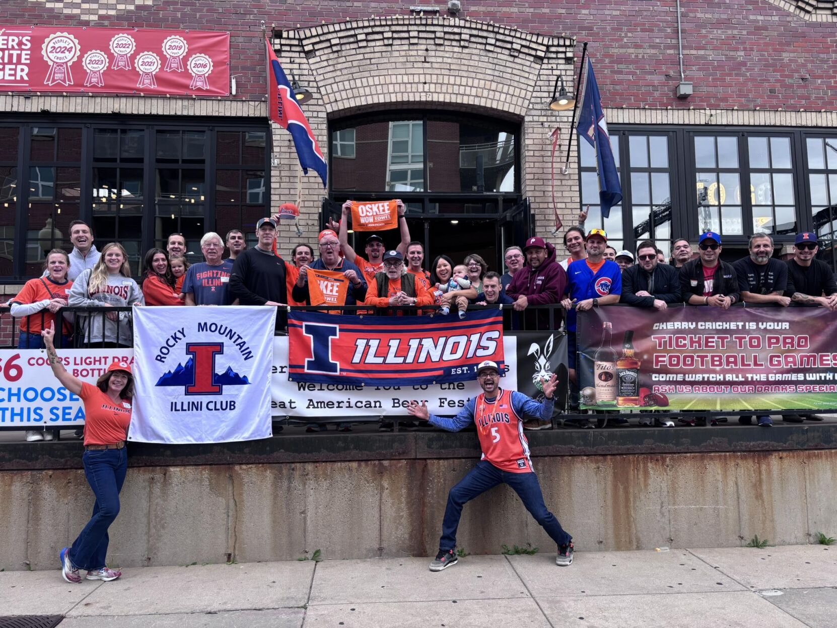 PHOTO GALLERY: Where Illini Nation was watching, Week 7 | News | news ...