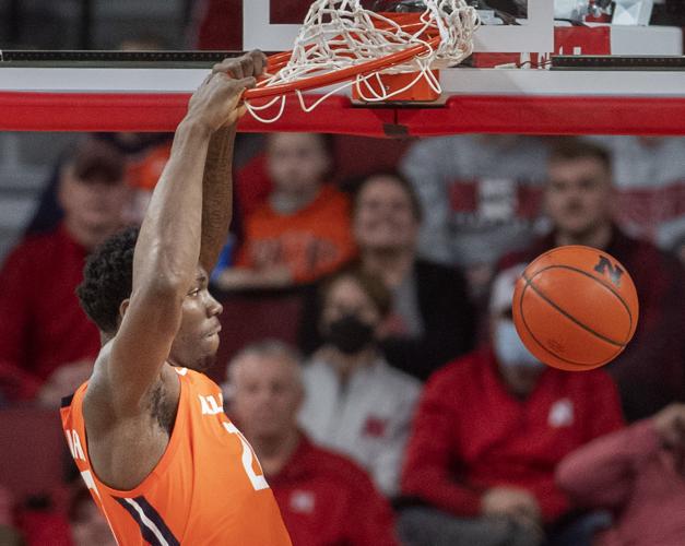 Veteran Illini key road win | Sports | news-gazette.com
