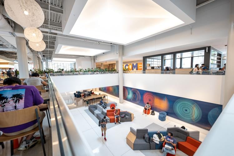 At new UI dining hall, thousands of students eat in style | University ...