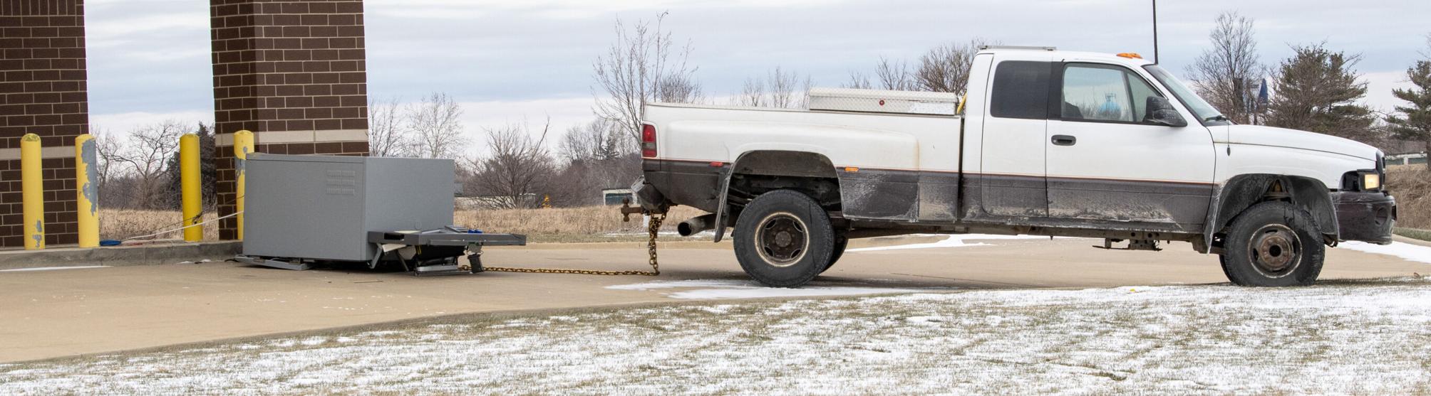 UPDATE: Stolen pickup used in attempted ATM robbery at Mahomet bank ...