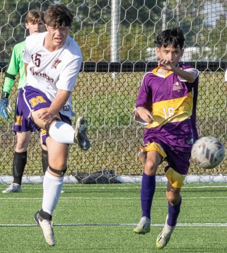 Sages squeak by Eagles with Ureno’s late goal | Sports | news-gazette.com