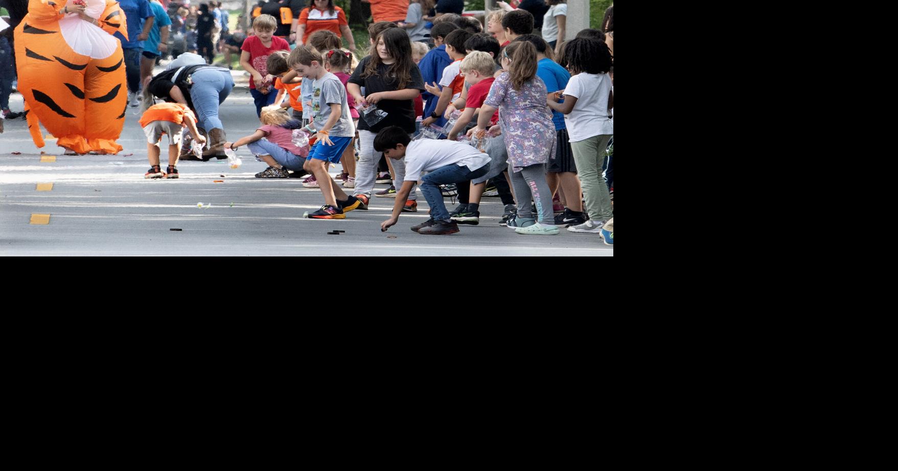 PHOTO GALLERY: Urbana High's homecoming parade | News | news-gazette.com