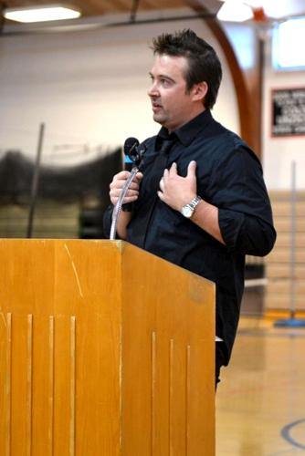 Fisher inducts Hofferth into hall of fame | News | news-gazette.com