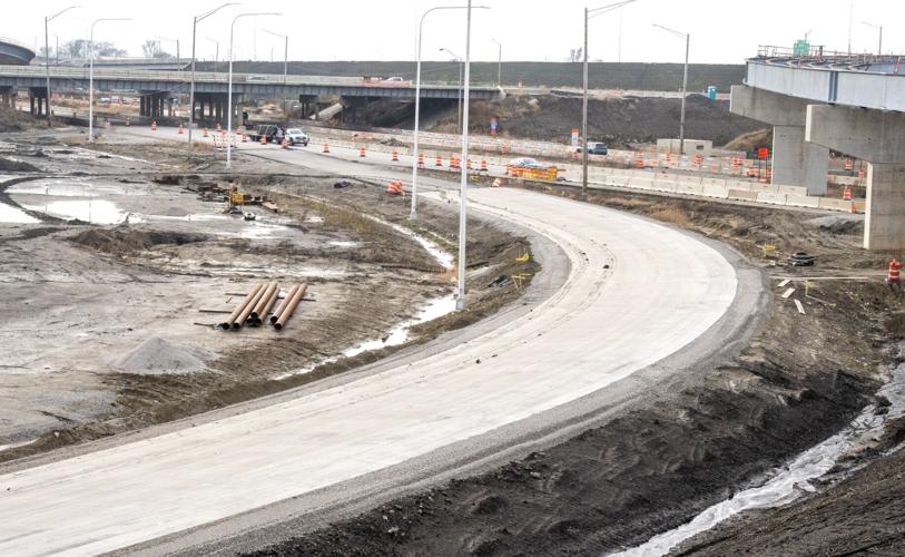 Work on Interstate 57/74 interchange continues despite winter weather ...