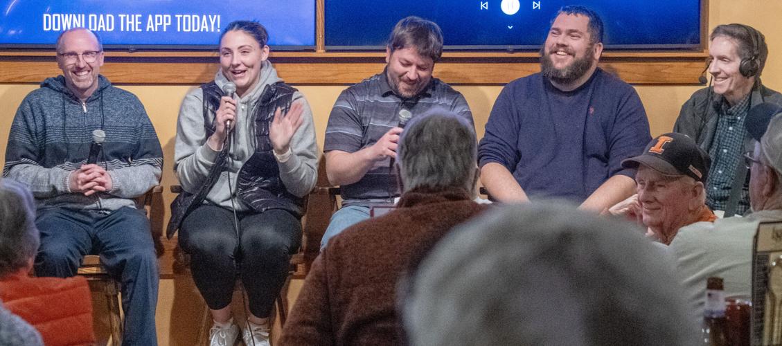 PHOTO GALLERY: Illini women's basketball on the air | News | news ...