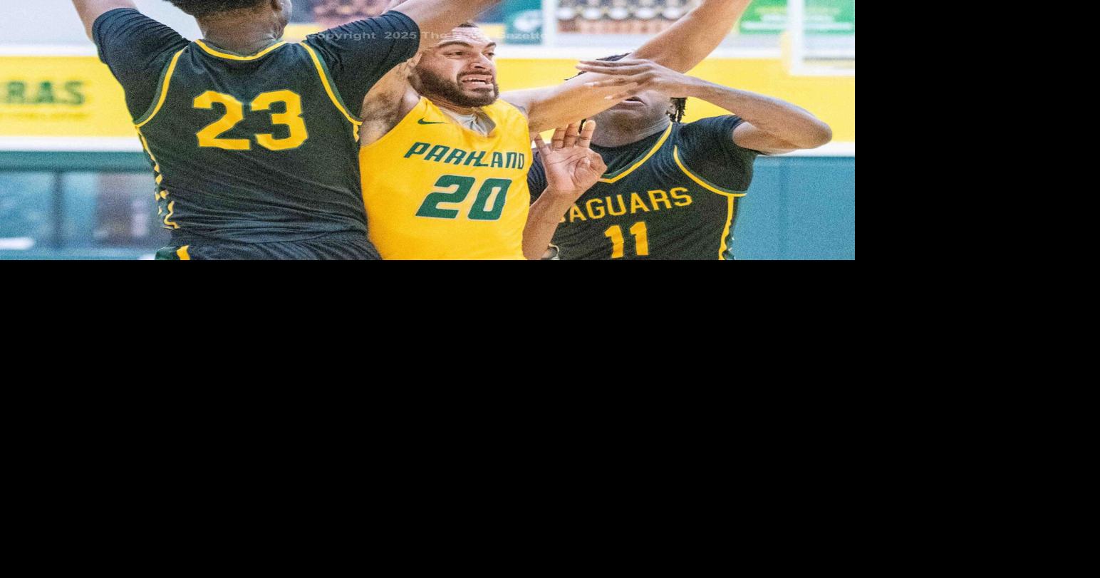 PHOTO GALLERY: Parkland vs. DACC | Multimedia | news-gazette.com