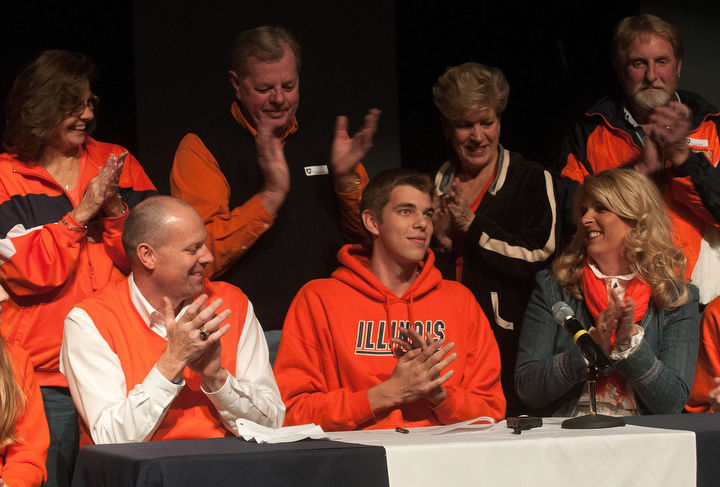 UI Men's Basketball: Michael Finke Signs | Illini sports news | news ...