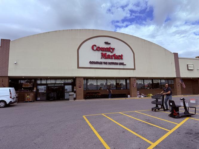 Having fun on Illinois 1 | Grocery store remains integral part of ...