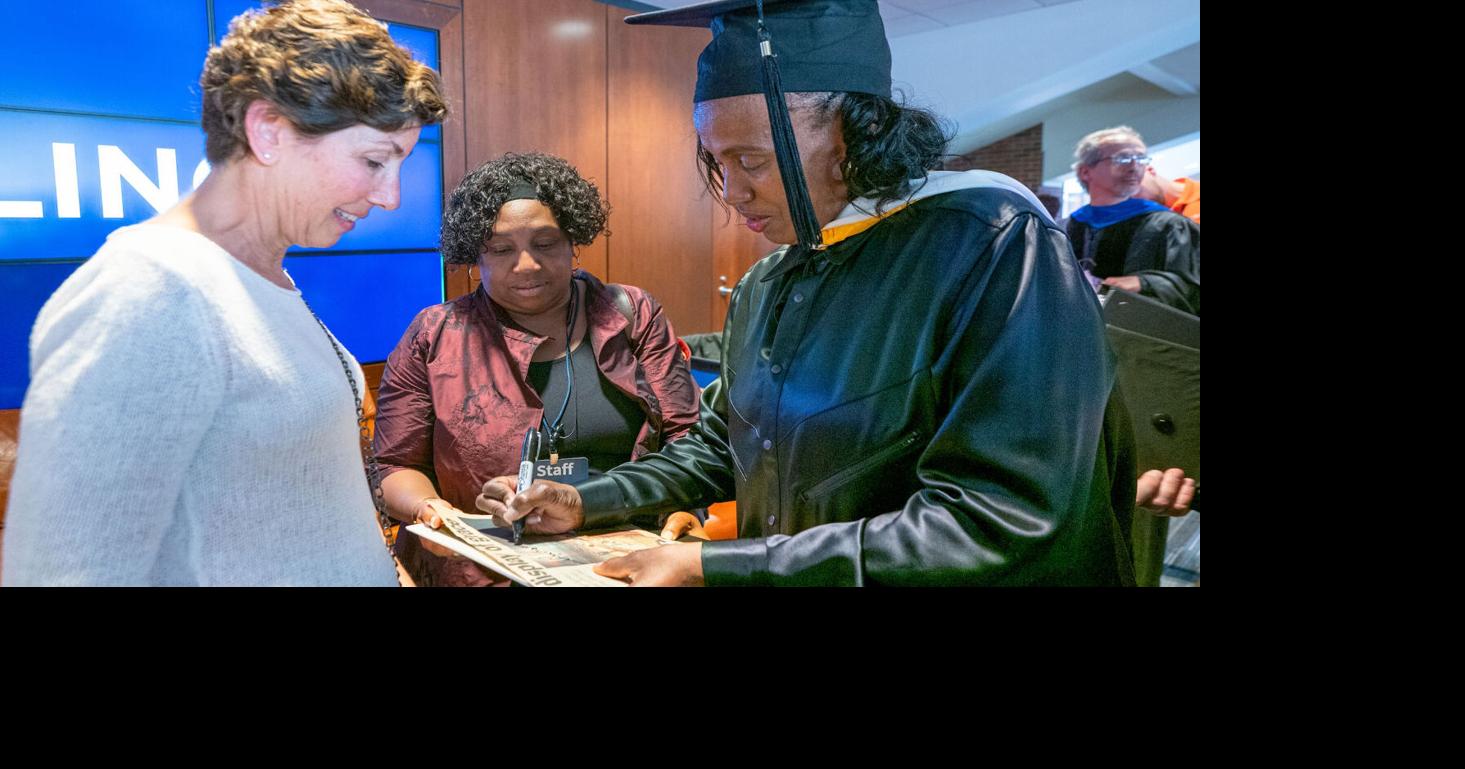 Distance runner and mom of UI grad gets to meet her idol in person | University-illinois | news ...