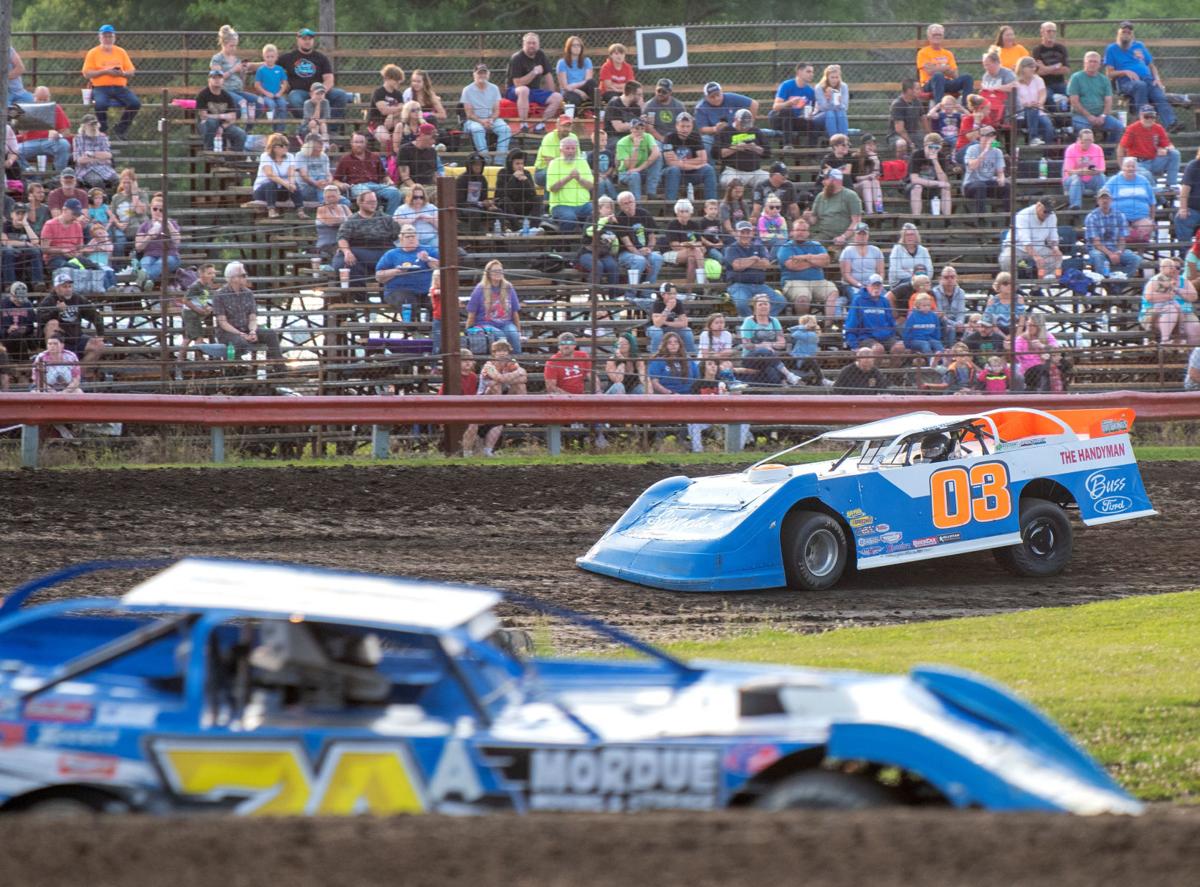 Farmer City Raceway 'brings families together' | Local News | news ...