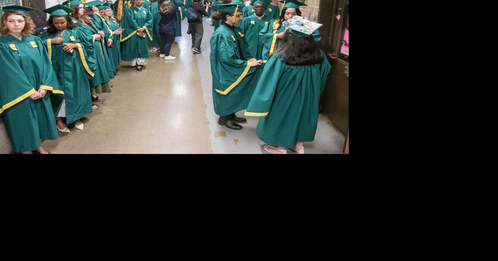 PHOTO GALLERY: Parkland College graduation 2025 | Multimedia | news ...