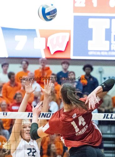 PHOTO GALLERY: UI volleyball vs. Wisconsin | Multimedia | news-gazette.com