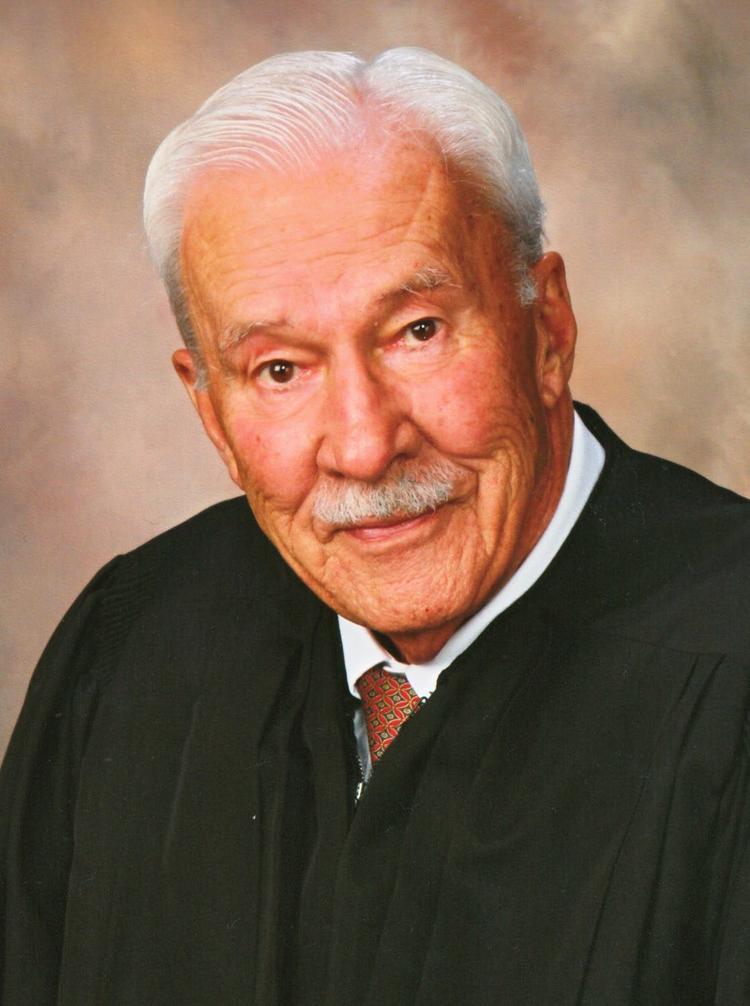 Retired judge to receive award from UI law school | News | news-gazette.com