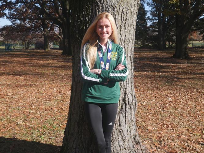Despite new faces, STM's Hendrickson stays the course for running ...