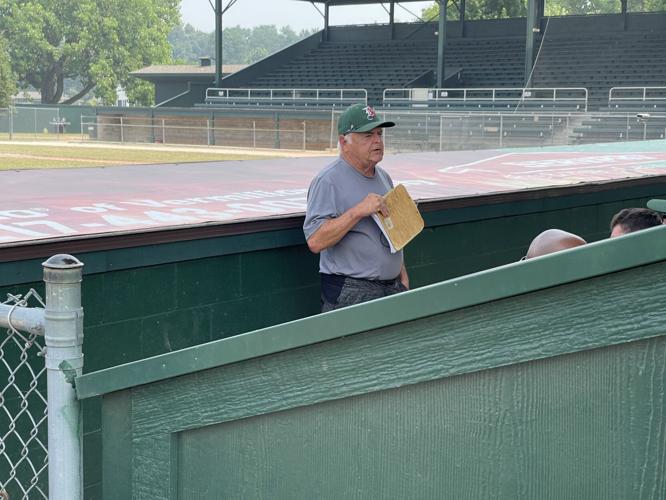 SEC's winningest coach volunteering with Dans: 'How lucky can we be ...