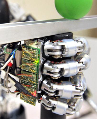 Bert the Robot at Beckman | News | news-gazette.com