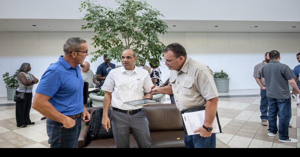 Costco project manager meets with contractors, diversity consultants ...