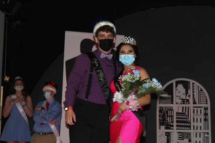 Hoopeston Area High School crowns prom royalty | Ford County | news ...
