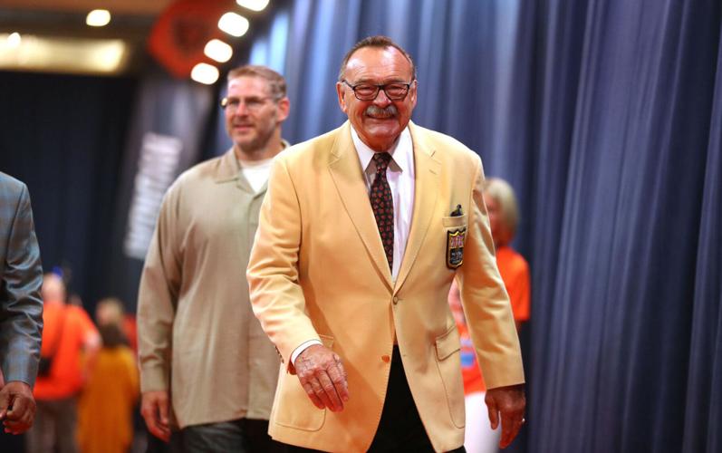 Illini icon's foundation, alma mater teaming up on heart health ...