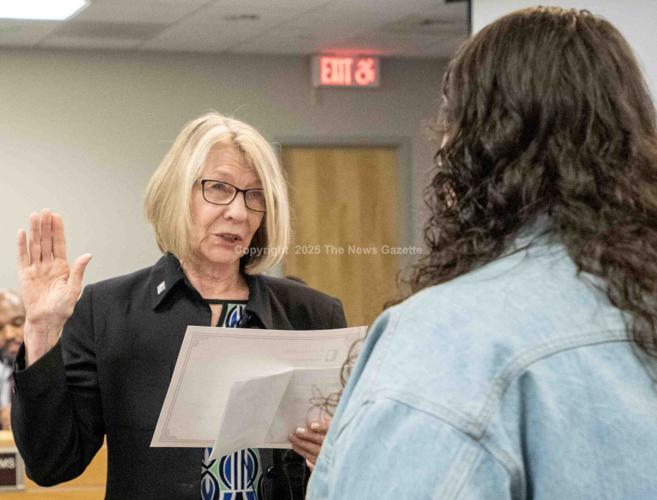 PHOTO GALLERY: DeShawn Williams Swearing In | Multimedia | news-gazette.com