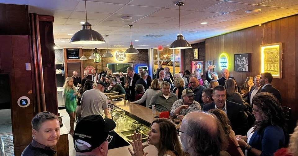 Doors open again at 'iconic' Champaign bar | Business | news-gazette.com