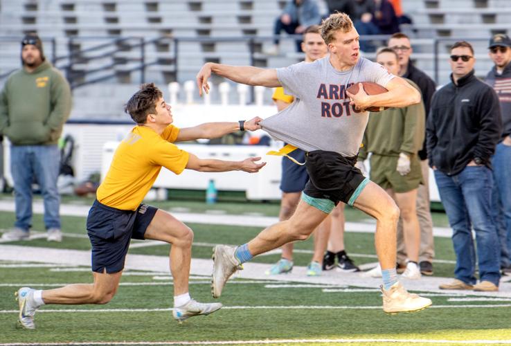 PHOTO GALLERY: UI ROTC students enjoy Memorial Stadium opportunity ...