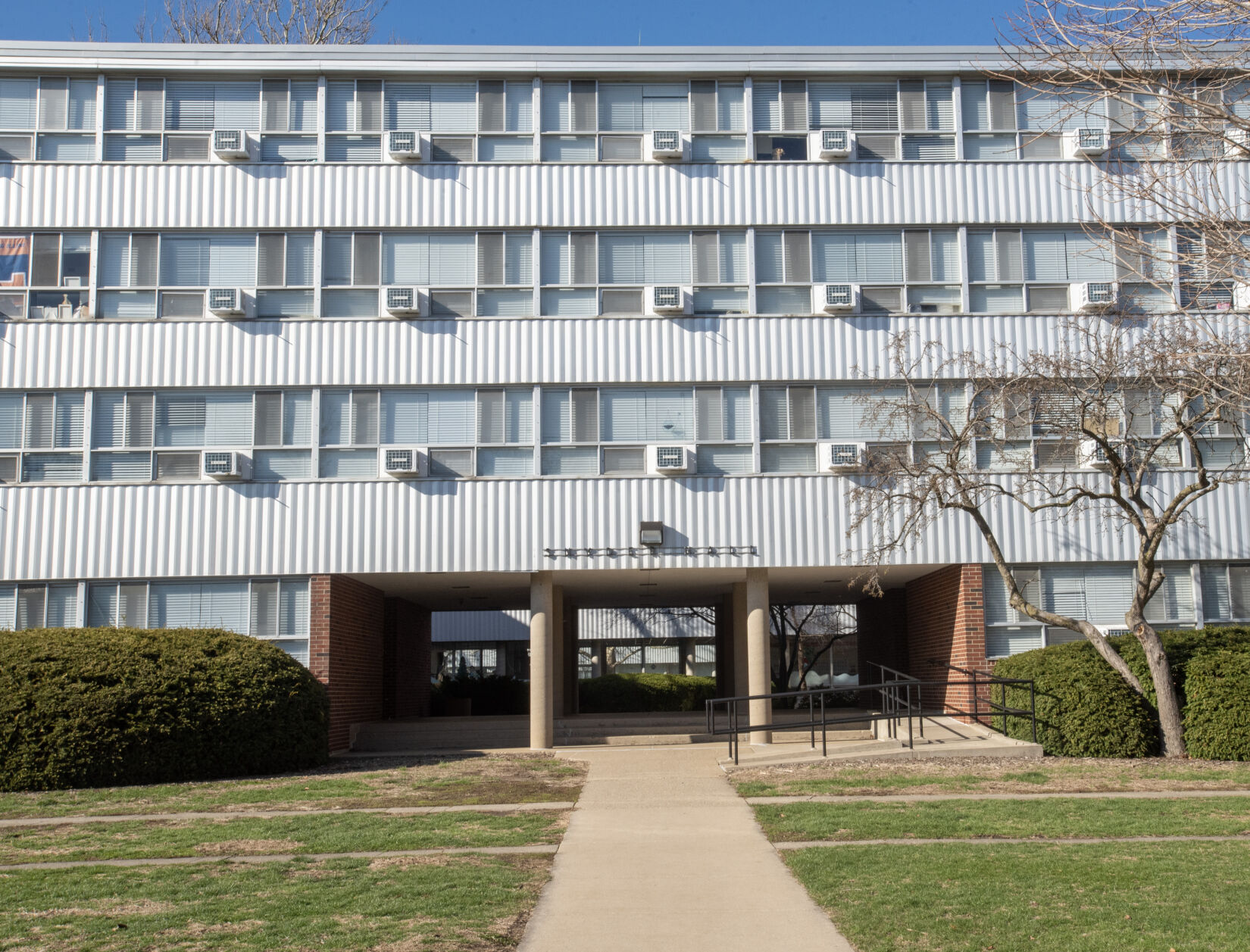 UI to relocate Snyder Hall residents following 'catastrophic flood' in ...