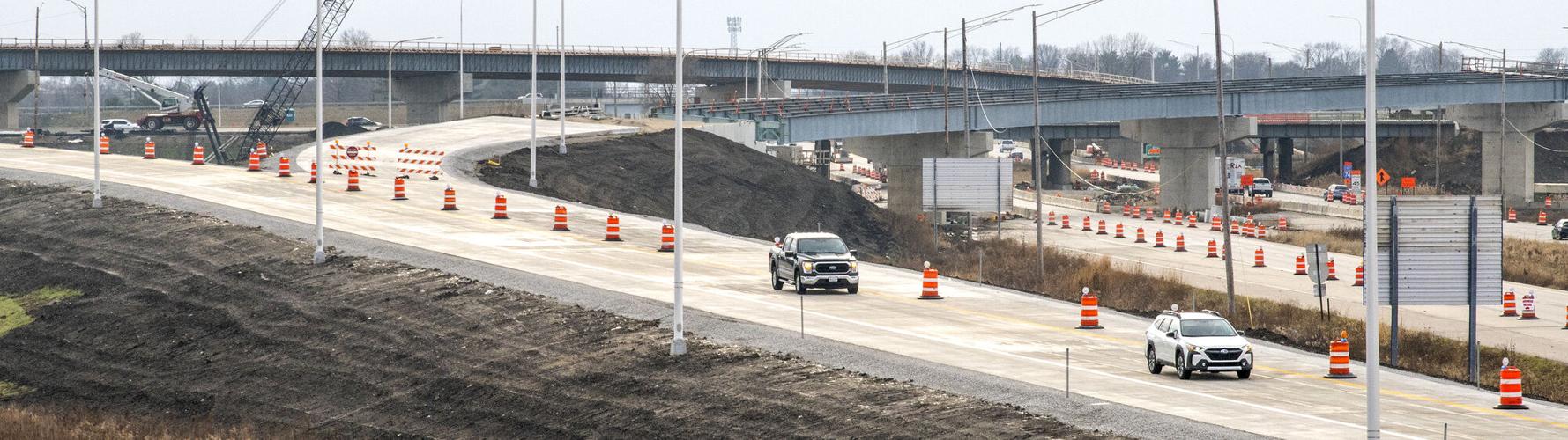 Work on Interstate 57/74 interchange continues despite winter weather ...