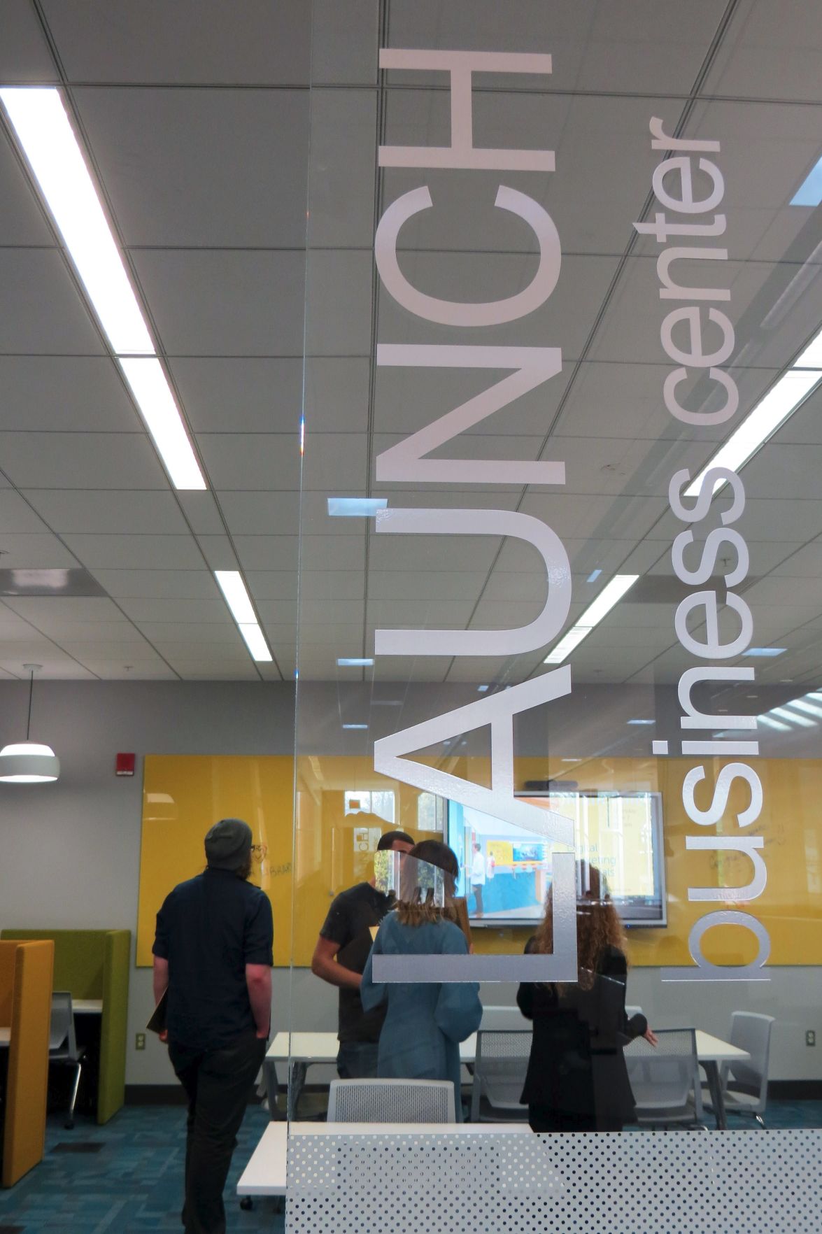 Champaign Public Library debuts coworking space | News | news-gazette.com