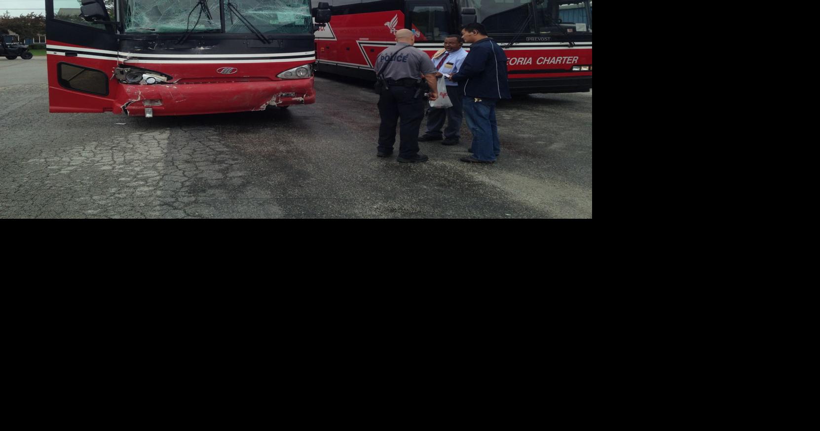 Accident delays bus trip to airport | News | news-gazette.com