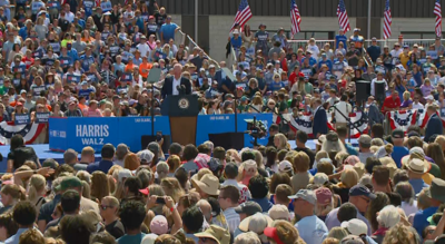 Midwest democrats show support for Harris-Walz ticket at Eau Claire ...