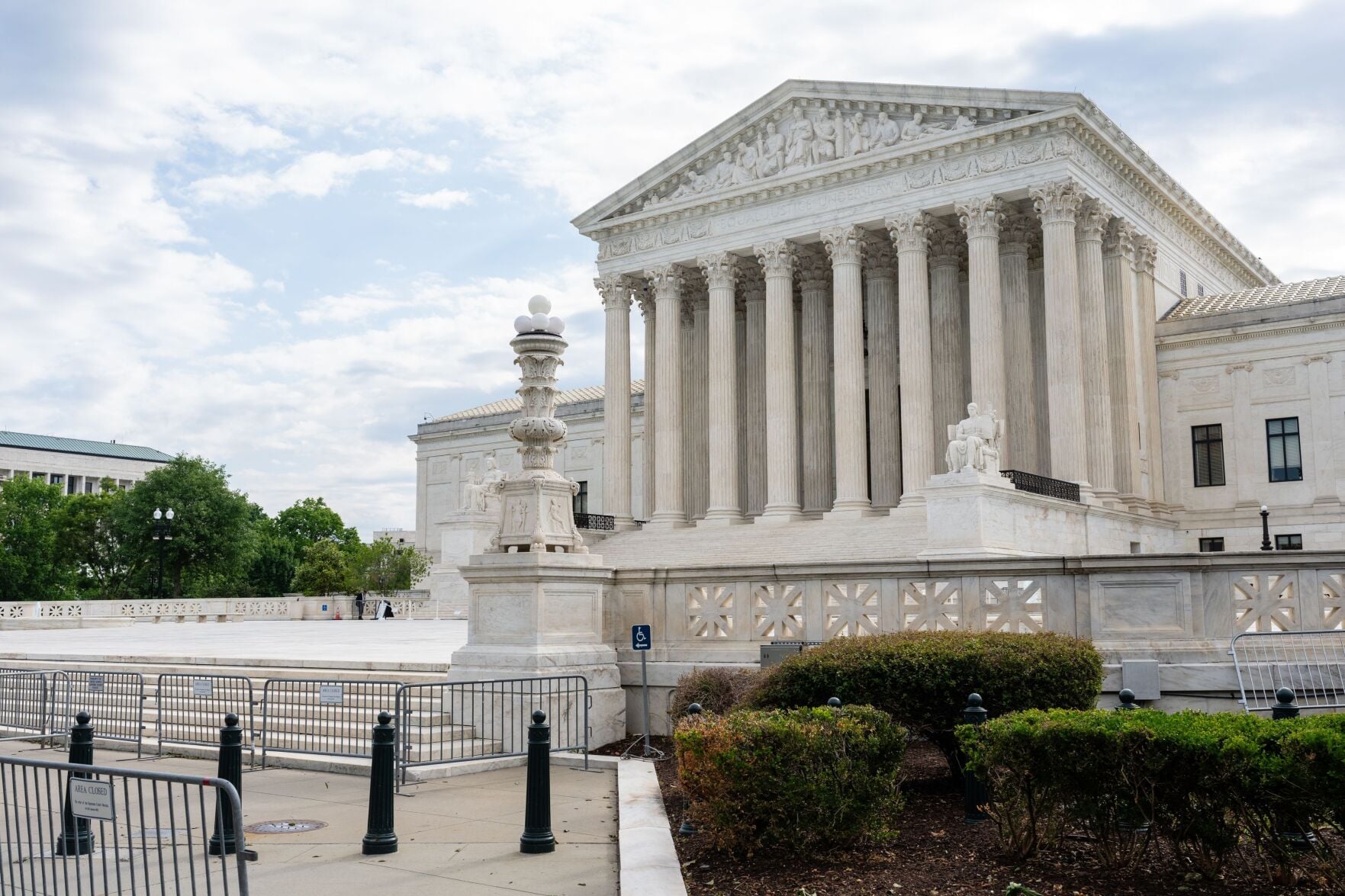 Alabama urges US Supreme Court to bring back GOP-friendly House map for ...
