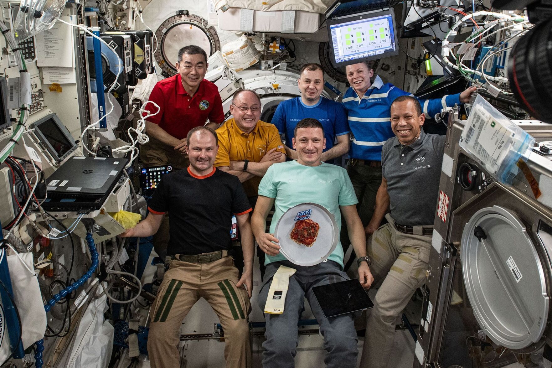 NASA sends 4 astronauts back to Earth in first medical evacuation ...