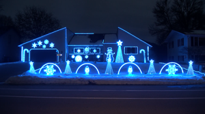 La Crescent resident spreads holiday cheer with dazzling lights display ...