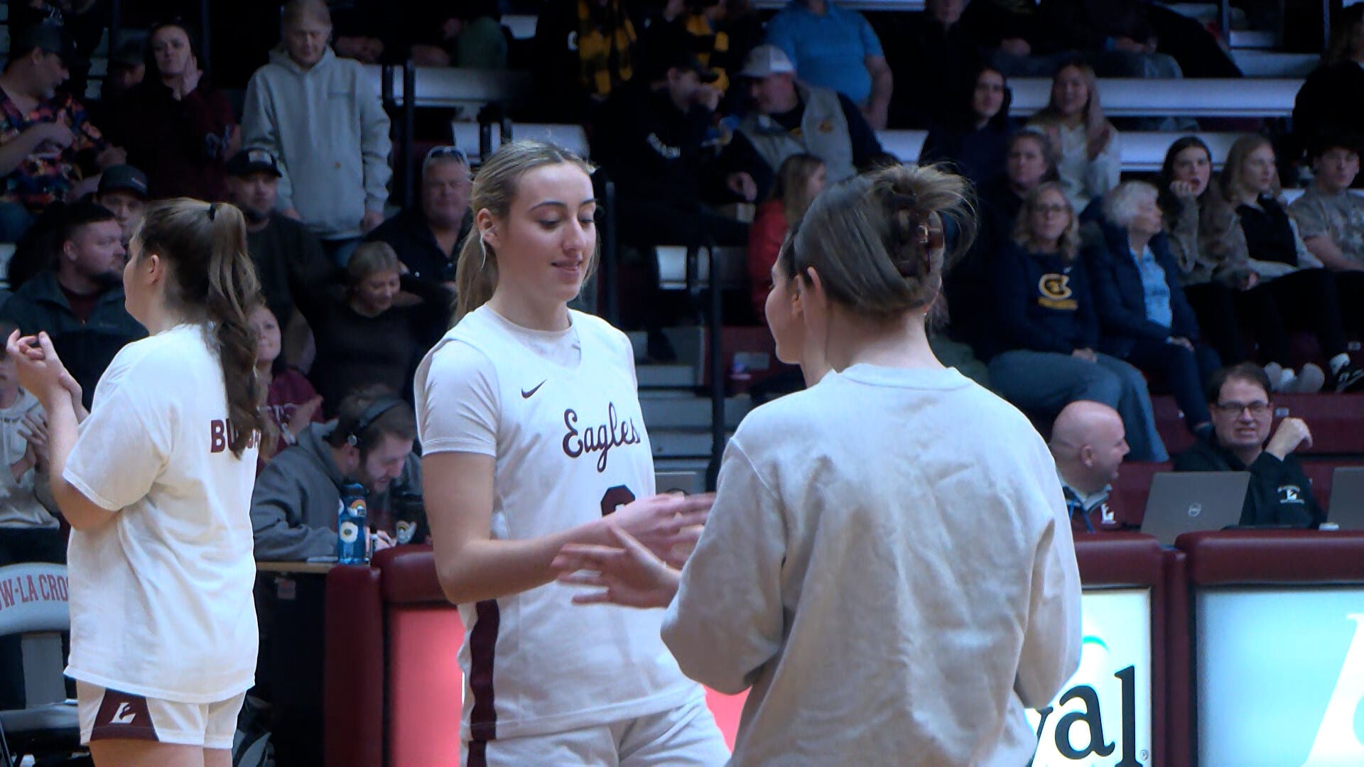 Eagles pick up conference win over UW-Eau Claire | UW-La Crosse | news8000.com