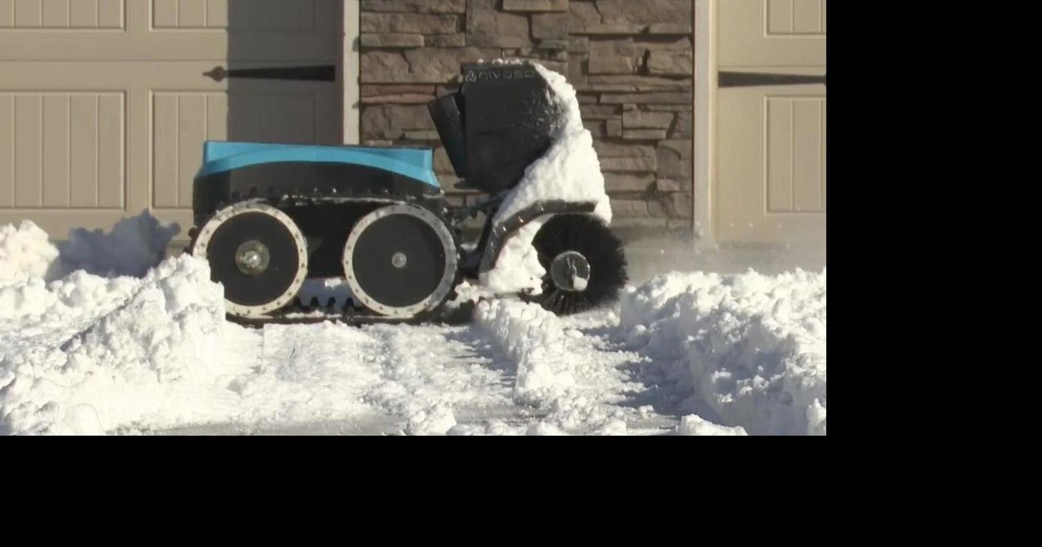 University of Minnesota senior shows off snow-clearing robot ...