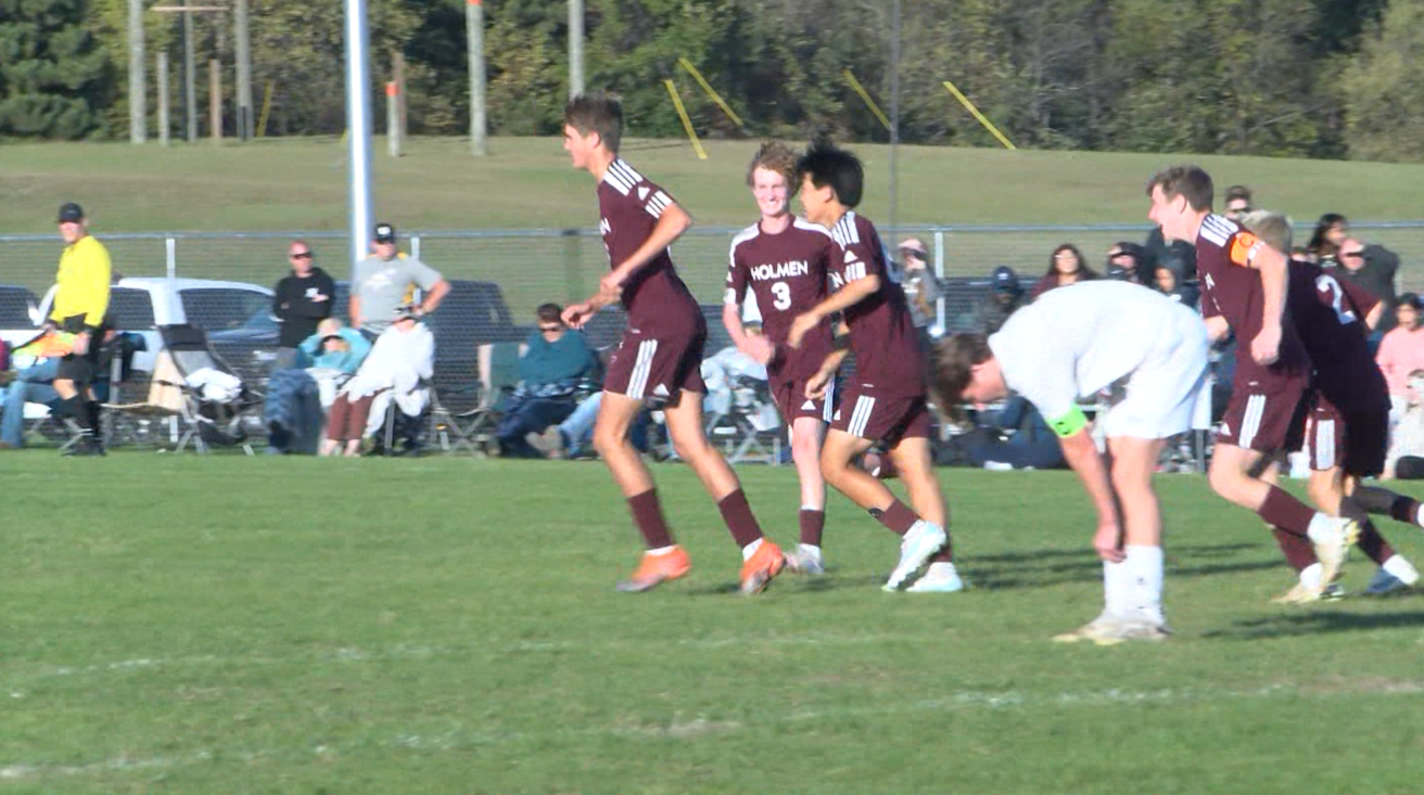 Welch scores twice as Holmen picks up tight victory over Tomah | Holmen Vikings | news8000.com