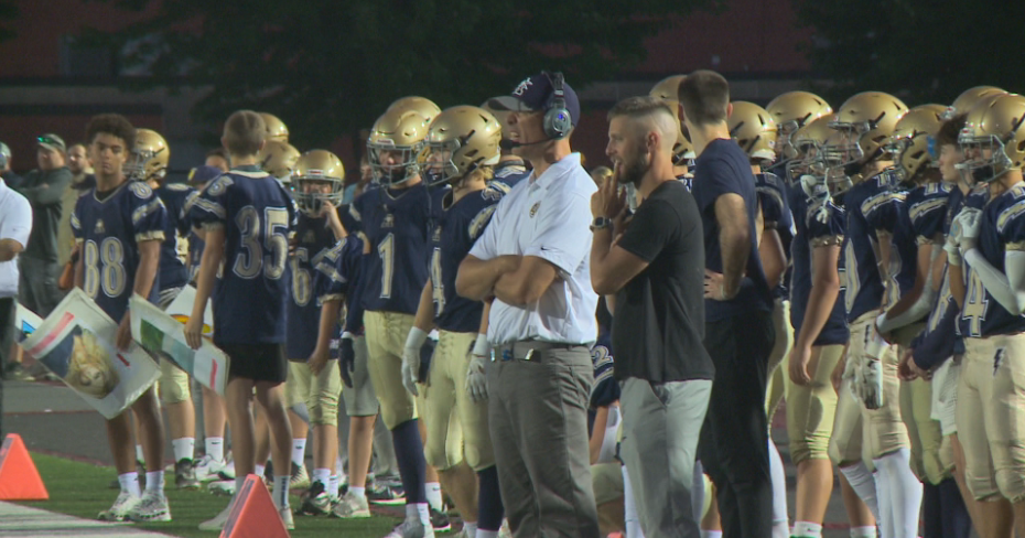 Blugolds remain unbeaten in Coulee with 37-8 win over Black River Falls ...