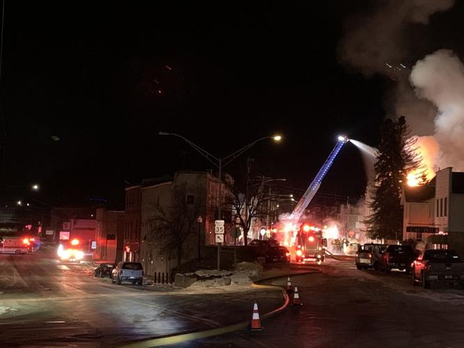 Man dies in Fountain City fire that shut down Hwy. 35 for hours | Local ...