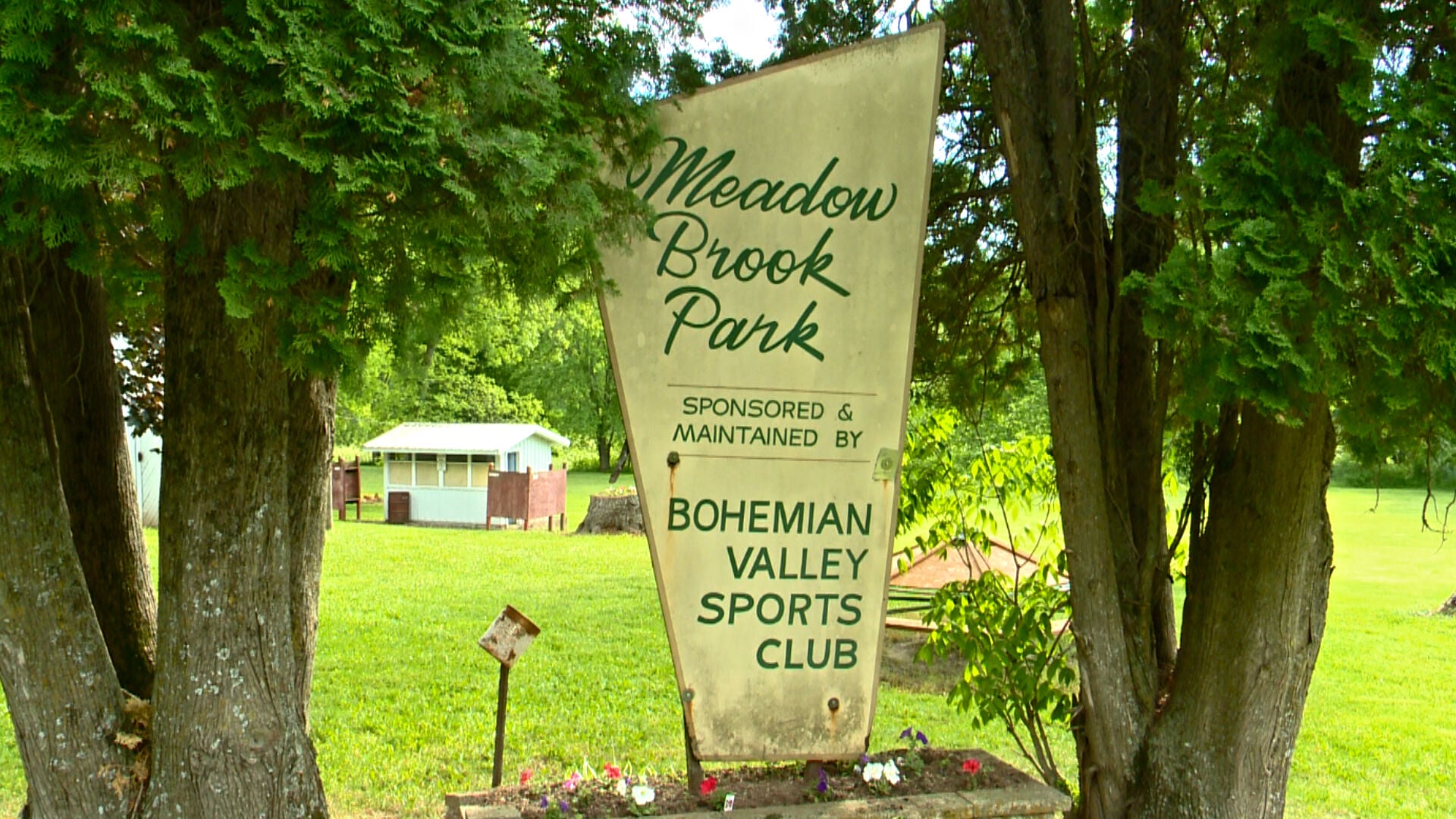 Volunteers clean up Coon Valley park ahead of 2026 Father's Day outing ...
