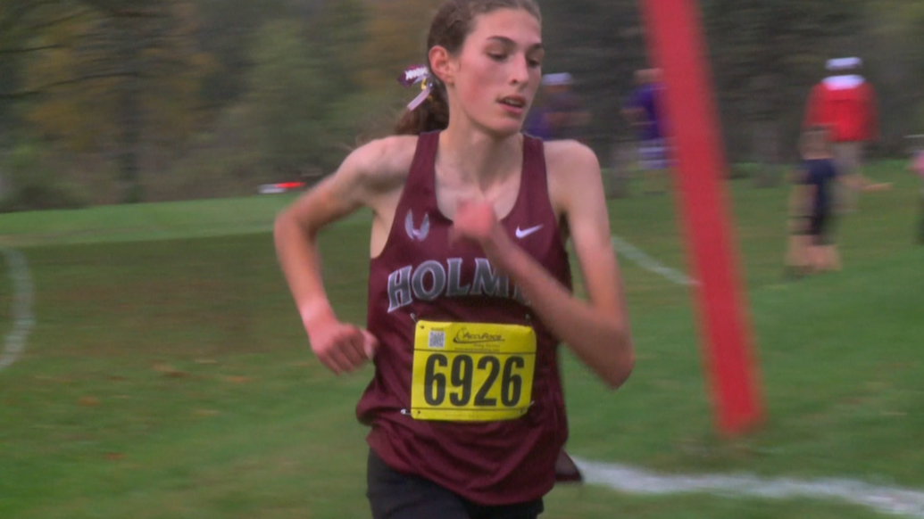 Lechnir notches fourth MVC title; Holmen sweeps boys and girls team ...