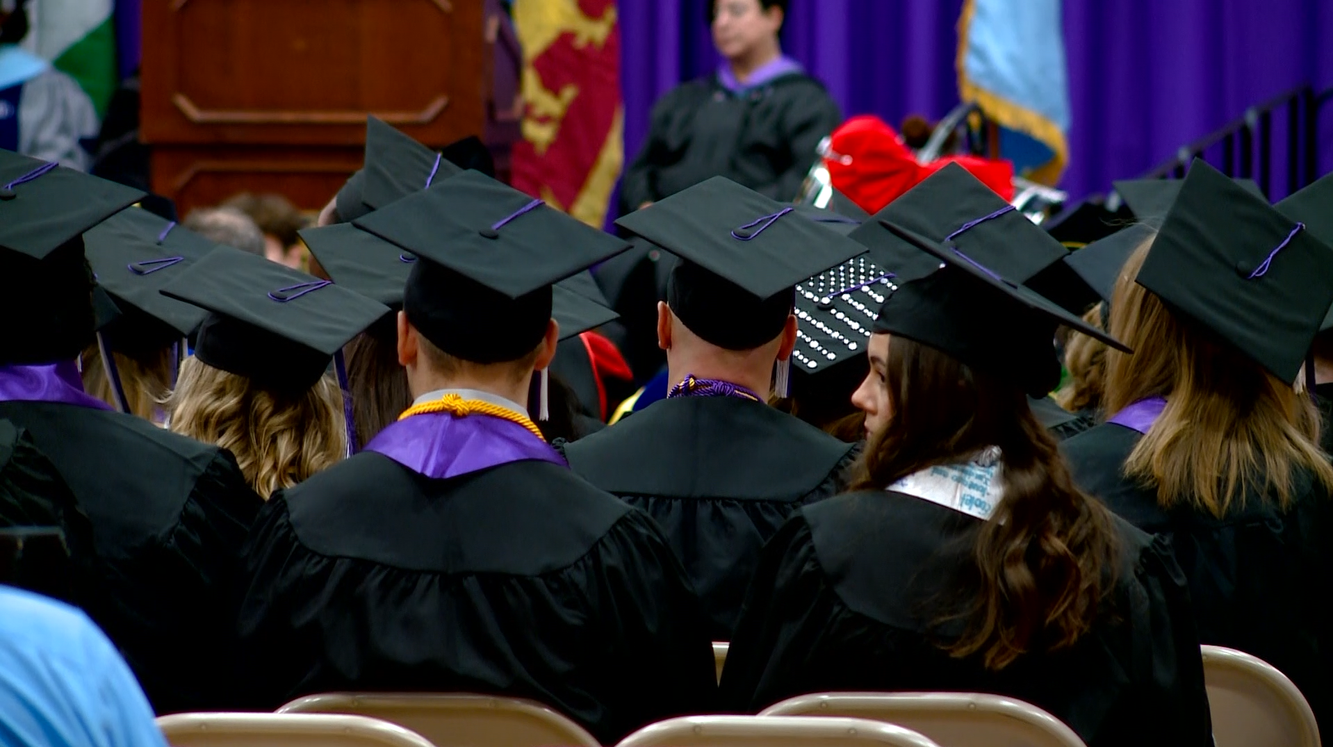 Winona State University celebrates fall graduates with dual ceremonies ...