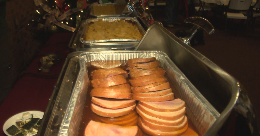 Community members gather for 7 Rivers Community Holiday Dinner | Local ...